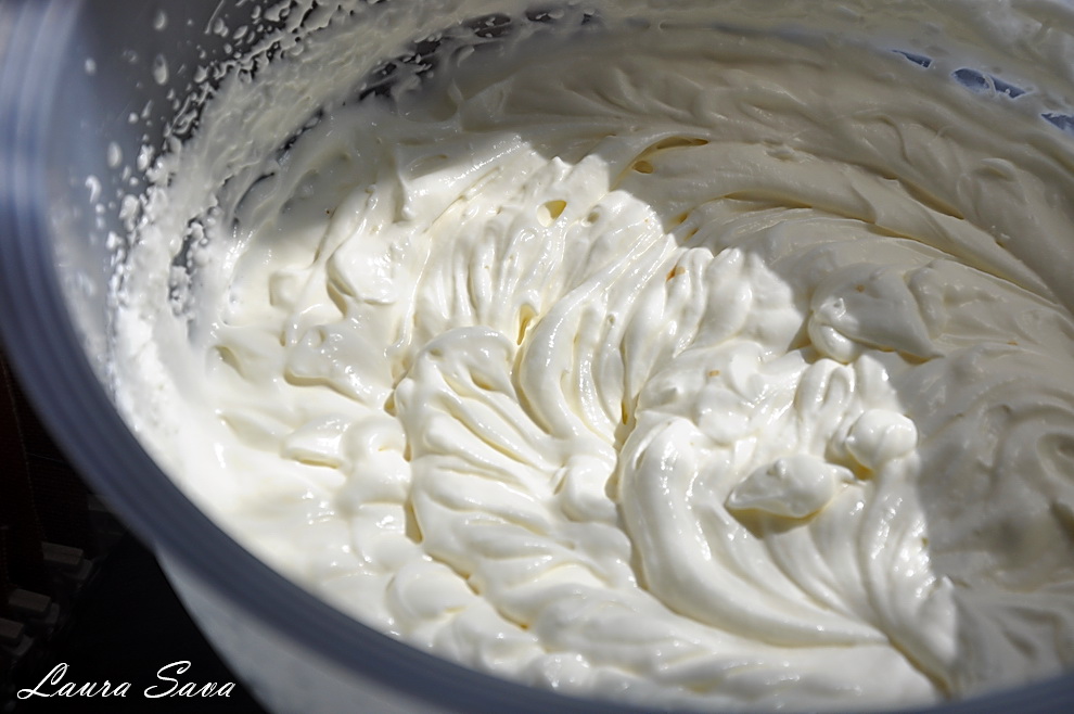 Cheesecake cu cafea - Retete culinare cu Laura Sava