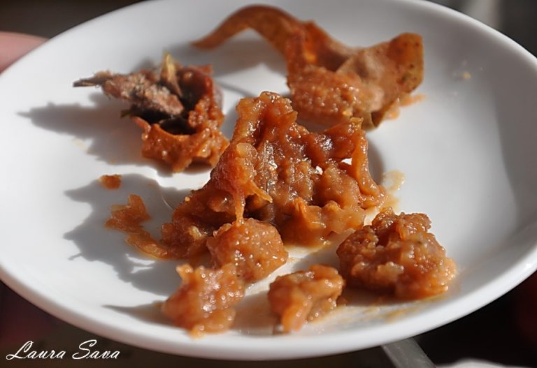 Prajitura cu mosmoane | Retete culinare cu Laura Sava - Cele mai bune ...